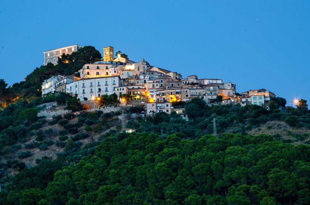 Castellabate weather and climate | Sunheron