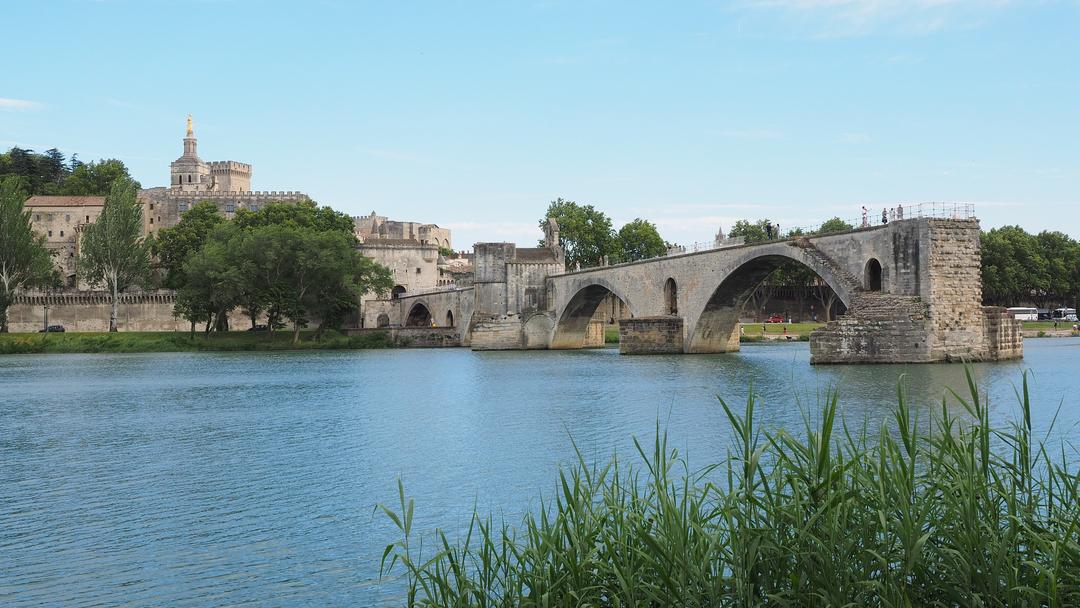 Avignon weather and climate in 2026 | Sunheron