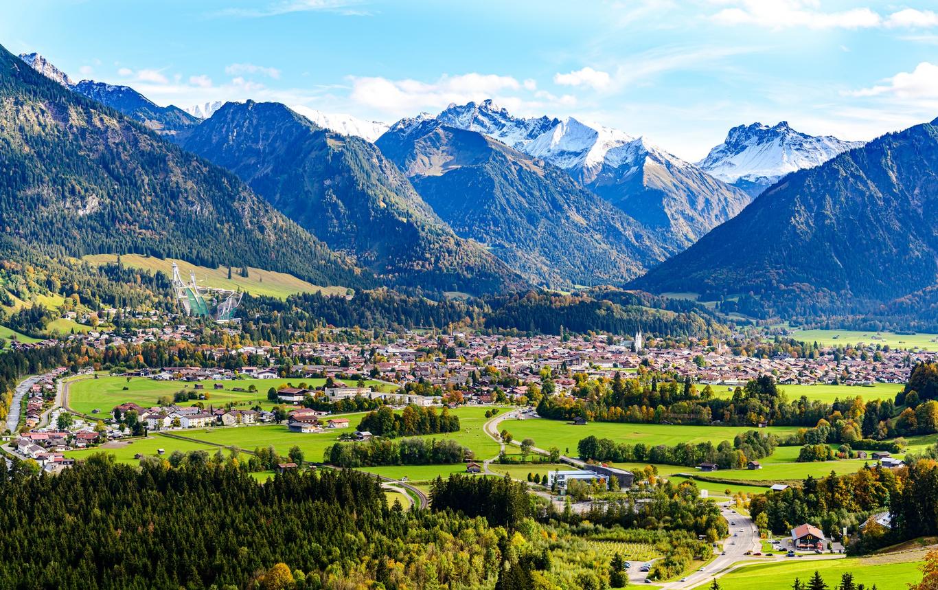 Oberstdorf weather and climate in 2025 | Sunheron