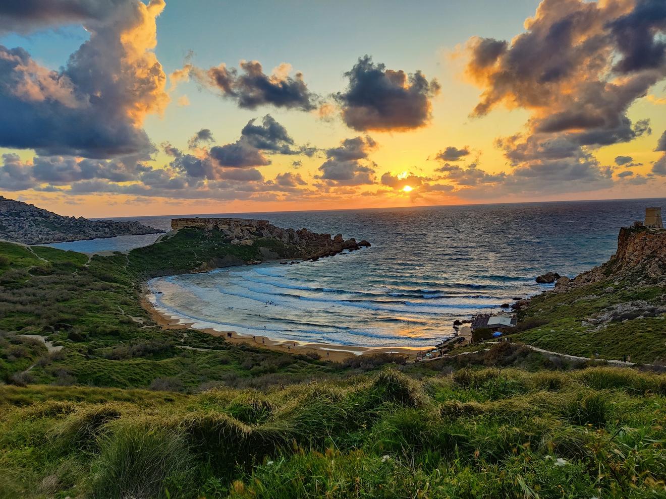 The most beautiful beaches in Malta: sand, cliffs and the blue lagoon ...